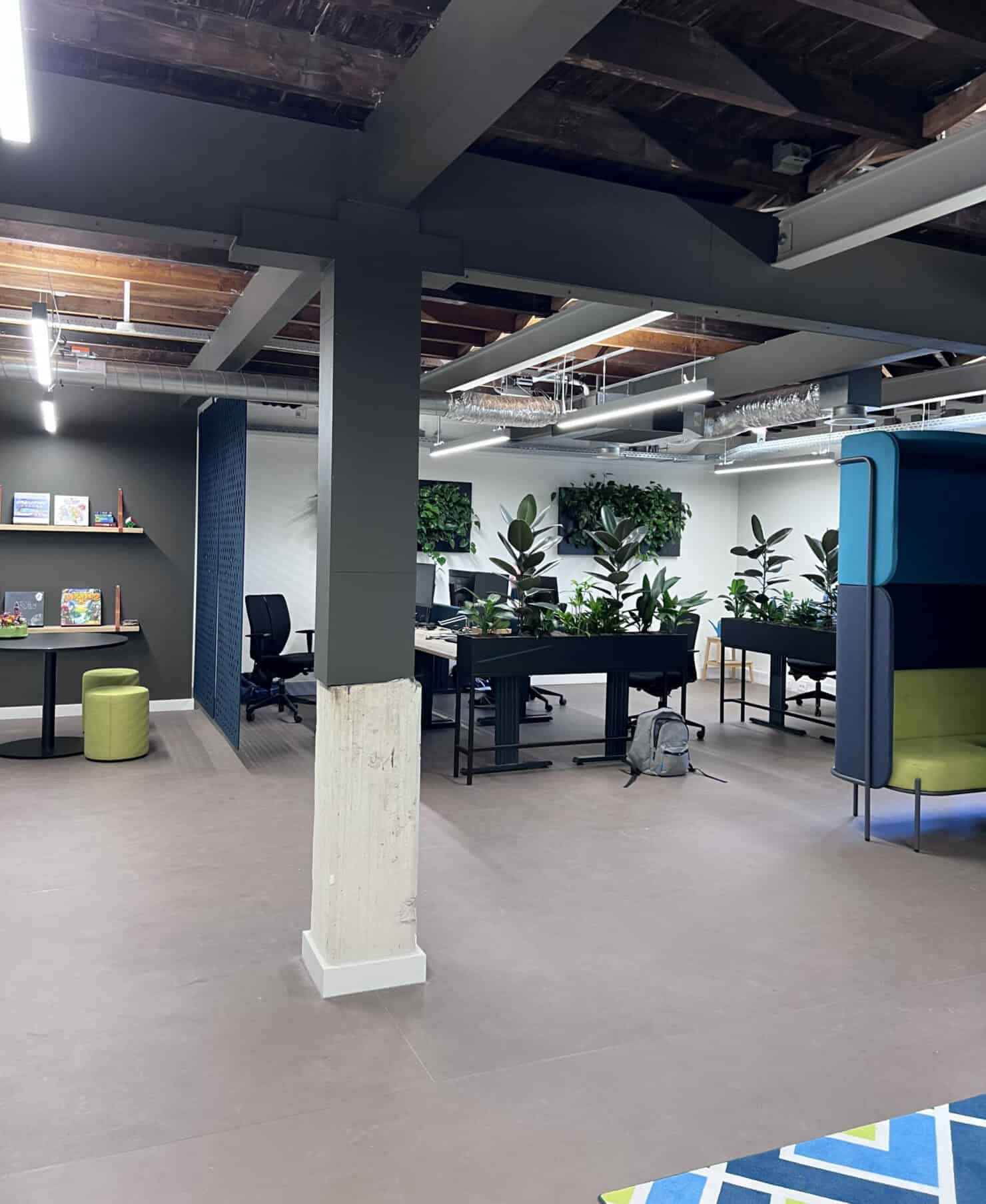 Samen werken in de historische Grasso fabriek - Topper interieurontwerp ...